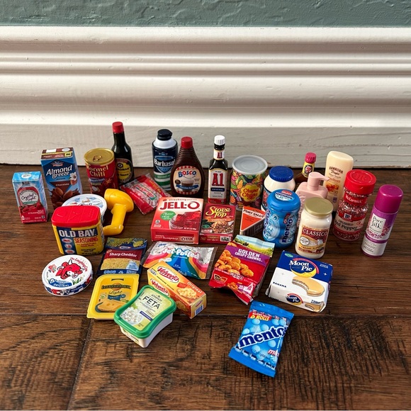 Zuru | Toys | Zuru Mini Toy Foods Brands Bundle Mini Brands Food Toys ...
